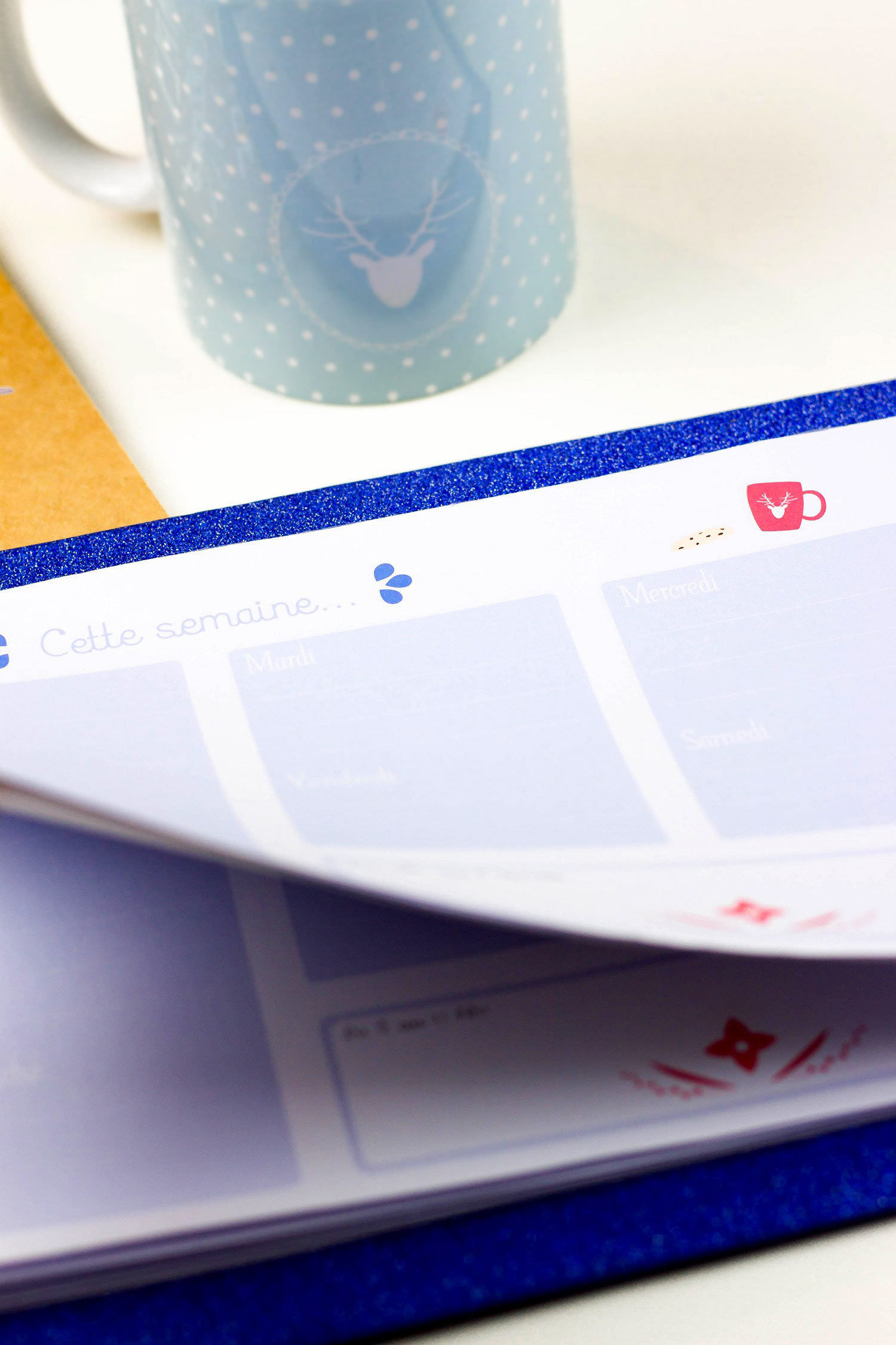 Semainier à imprimer + le DIY pour faire son semainier de bureau - Manayin