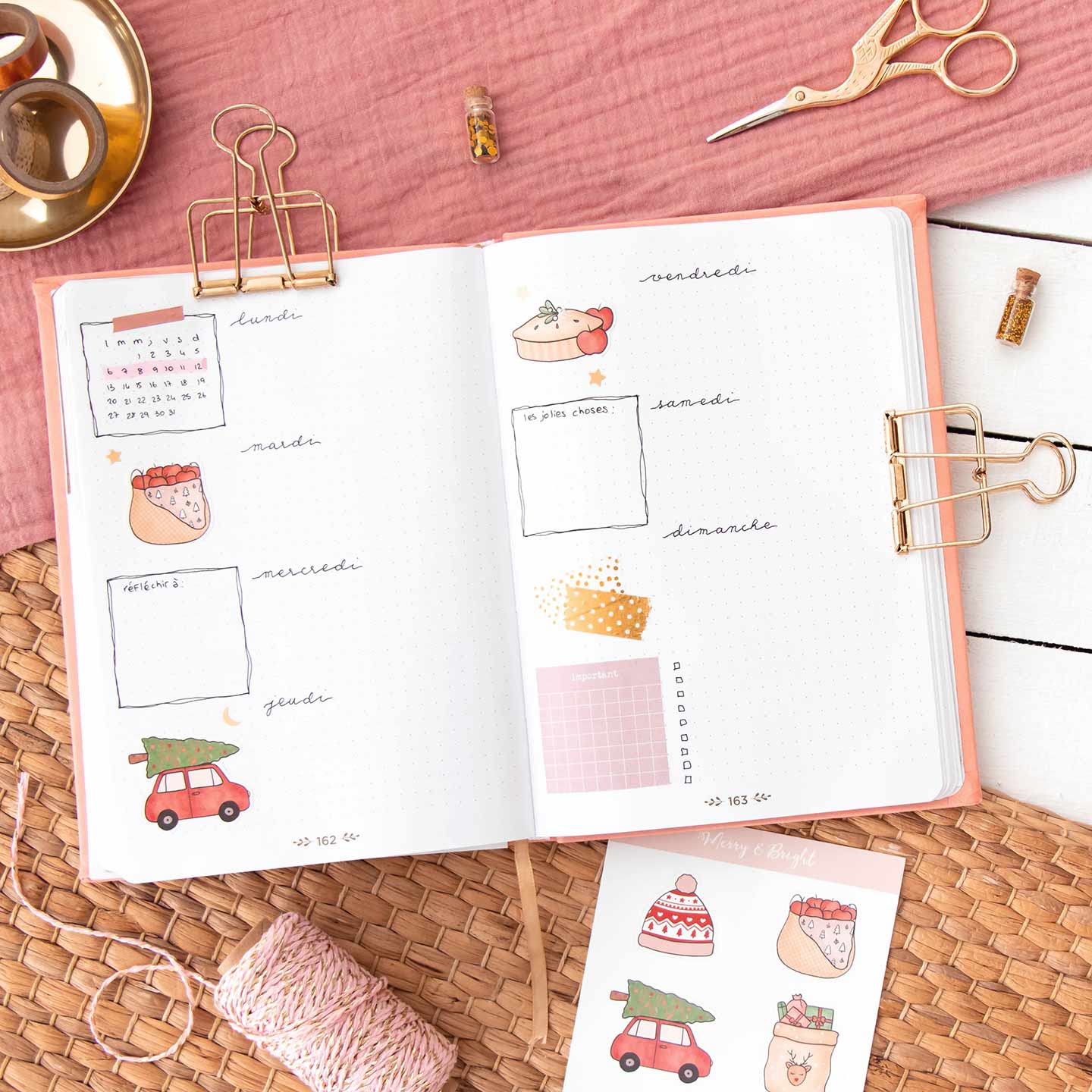 Bullet journal décembre : mes mises en page sur le thème de Noël - Manayin